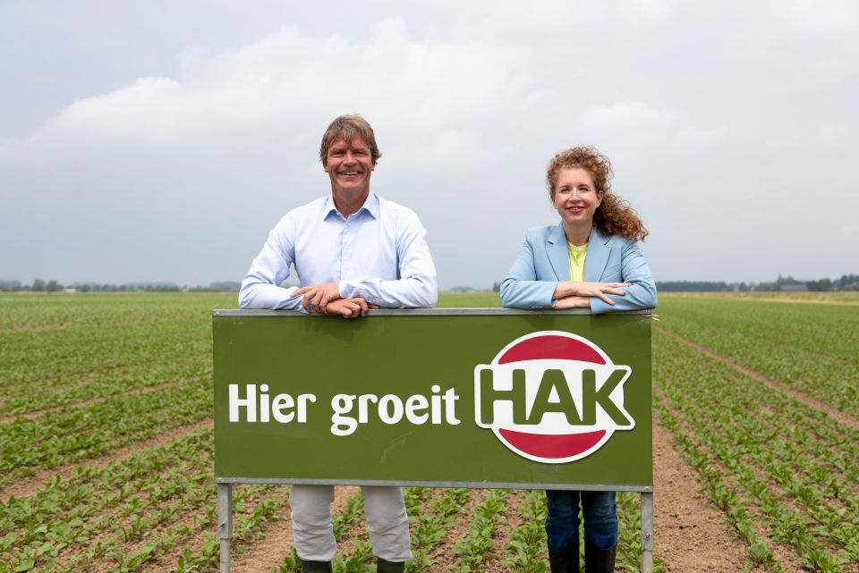 Timo Hoogeboom draagt stokje over aan Nicole Freid als CEO van NGG&F en HAK